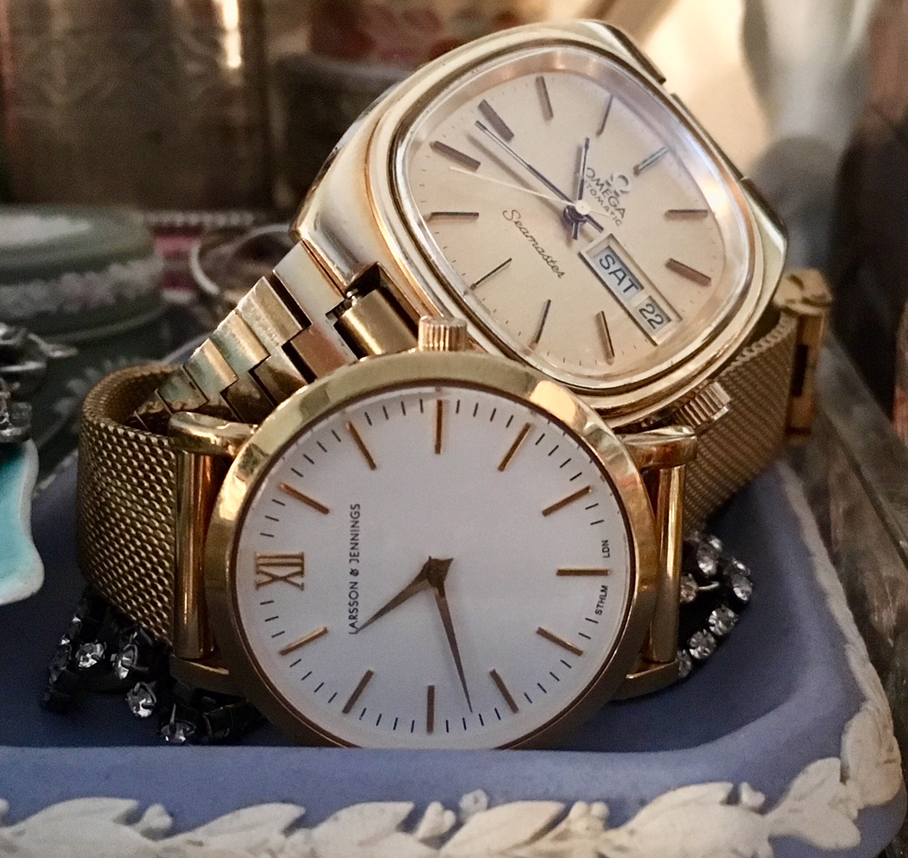 The Classic Gold Watch – Chic & Shady